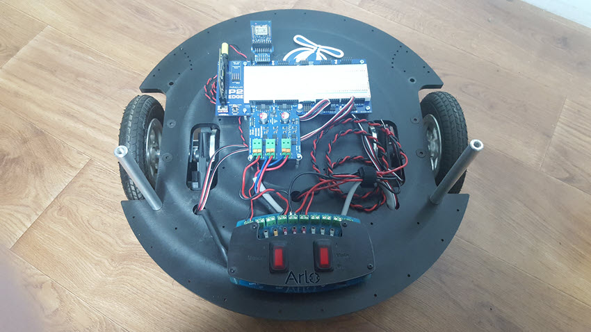 Arlo Conversion To P2 With The Universal Motor Controller - Parallax