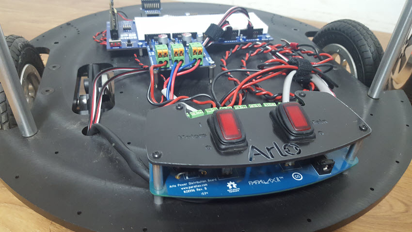 Arlo Conversion To P2 With The Universal Motor Controller - Parallax