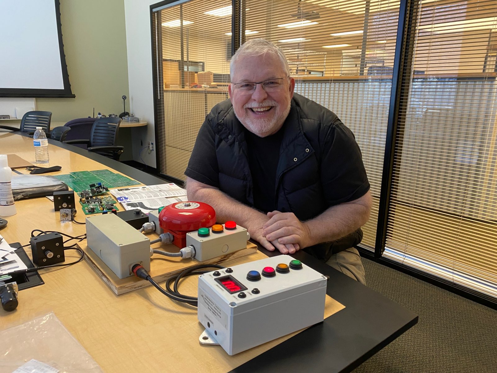 Tell Us Your Parallax Story: JonyJib's Camera Controls Fly High With ...