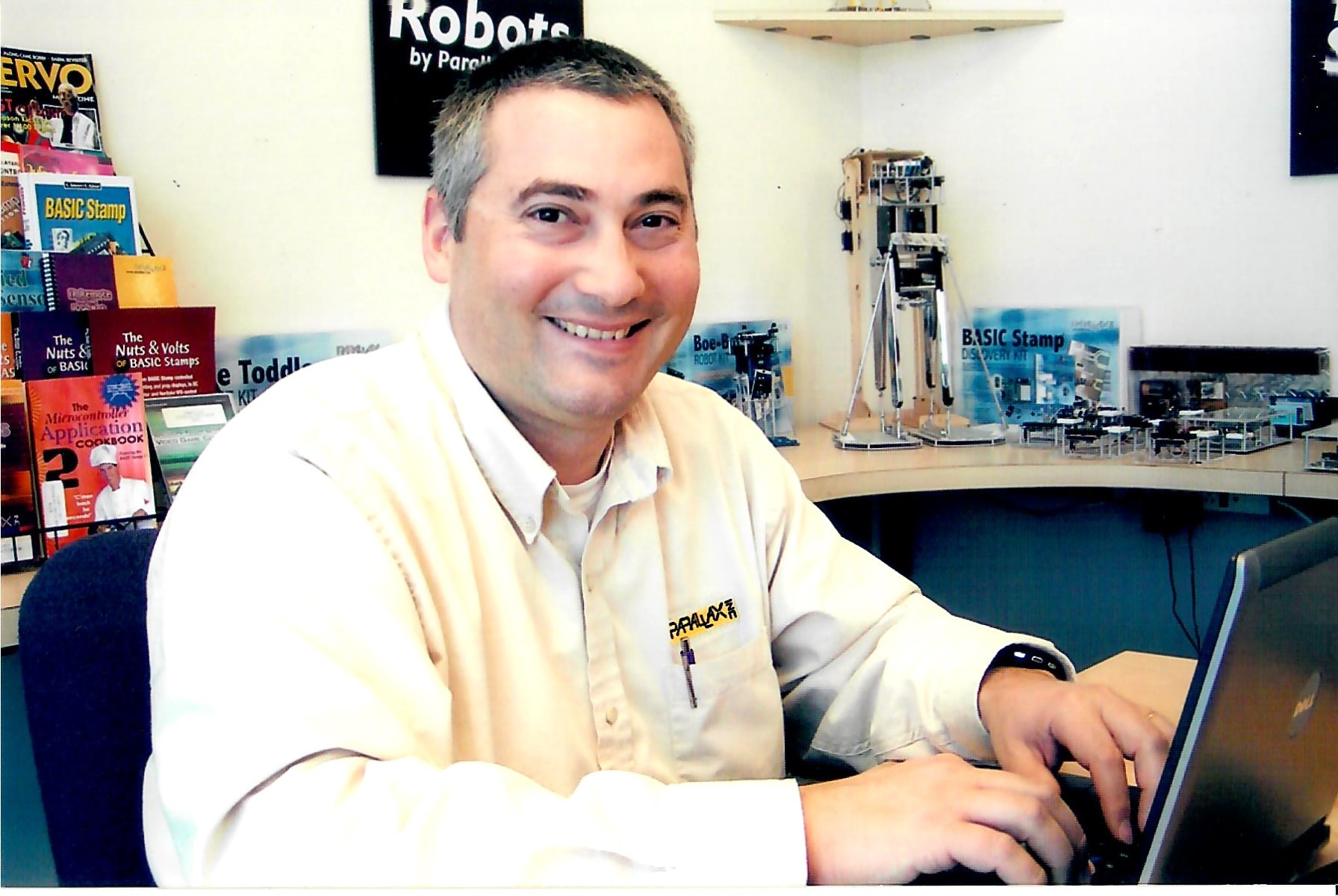 Tell Us Your Parallax Story: Aristides Alvarez's Five Hour Bus Ride To ...