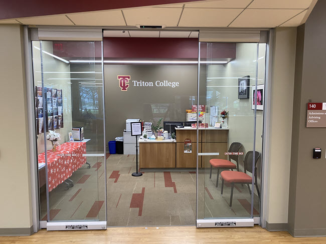 Parallax Visits Triton College Mechatronics Program Near Chicago - Parallax