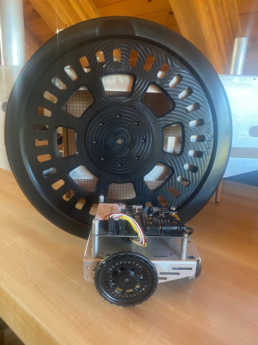 Super-sized Cyber:bot Working Model Details - Parallax