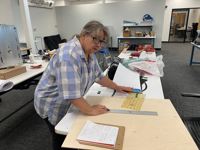 Super-sized Cyber:bot Working Model Details - Parallax