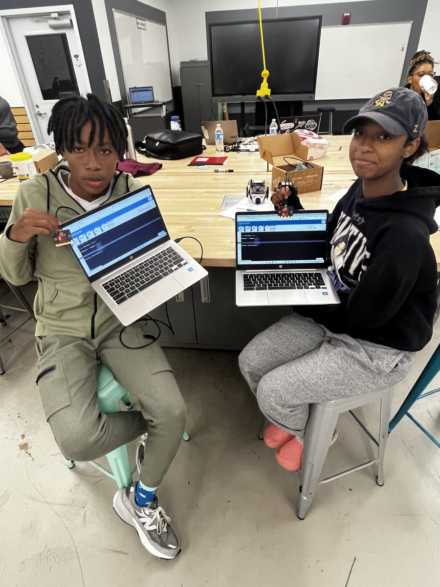 Maryland Students Show Their Parallax Cyber:bot Projects - Parallax