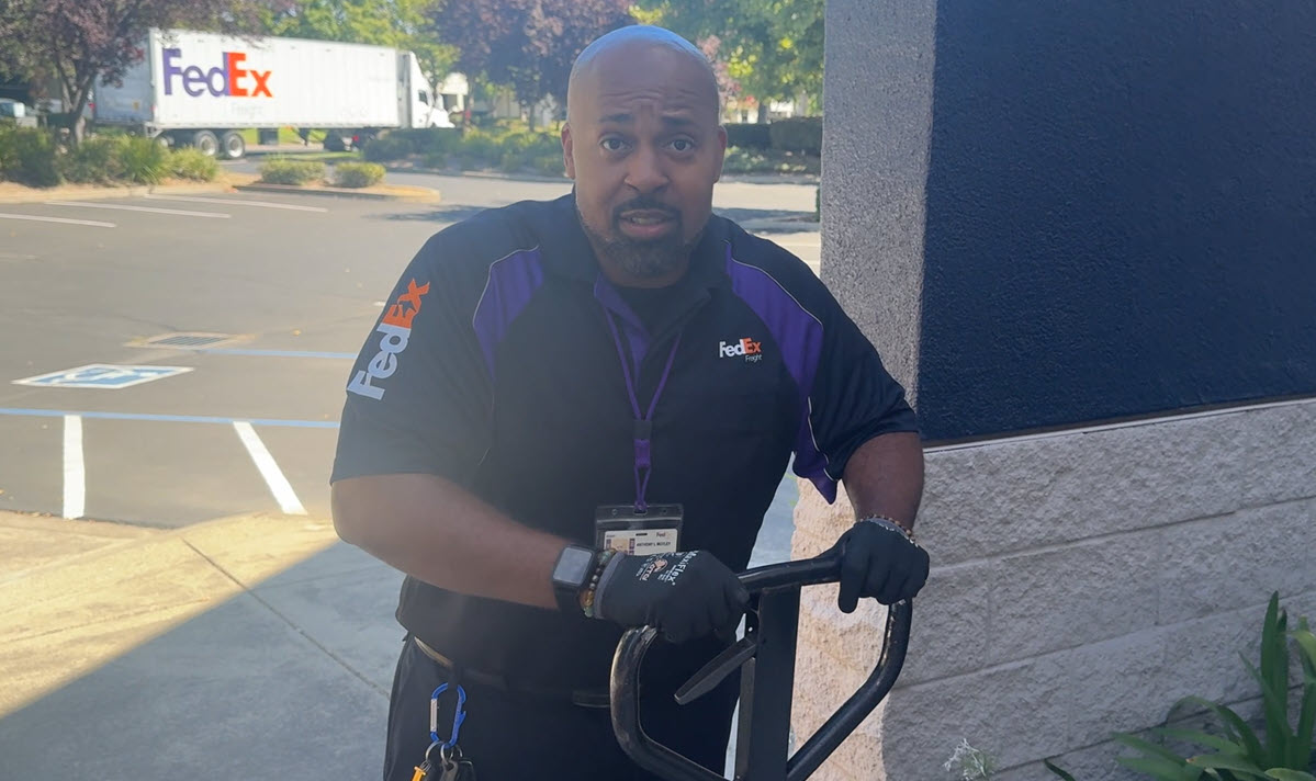 FedEx Man Delivers Thousands Of Micro:bit Modules To Parallax - Parallax